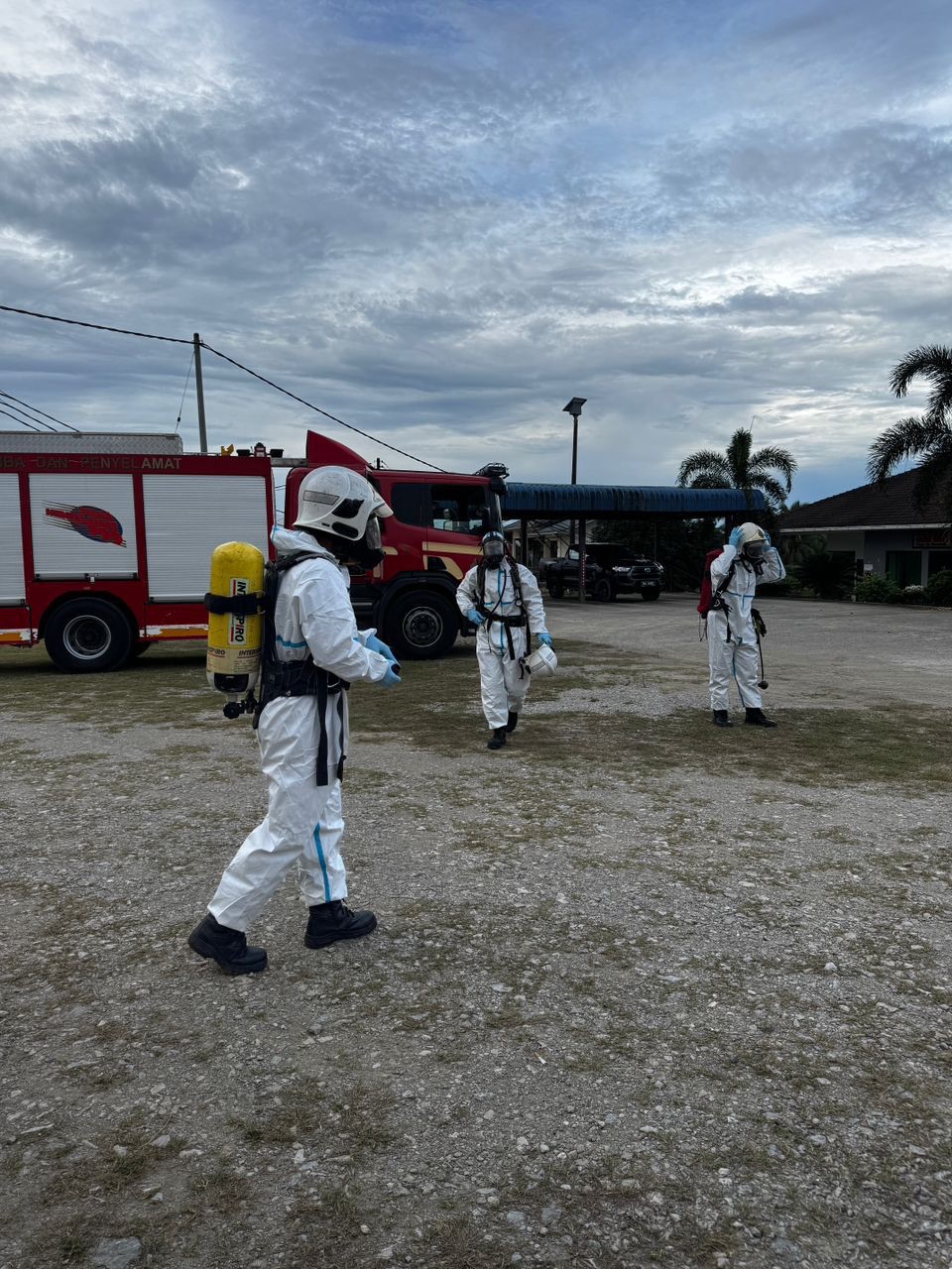 Nine plantation workers hospitalised after inhaling pesticide in ...